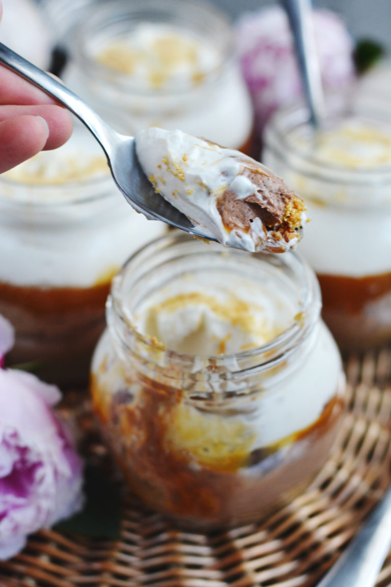 Bethcakes' No-Bake S'mores Cheesecakes in Jars